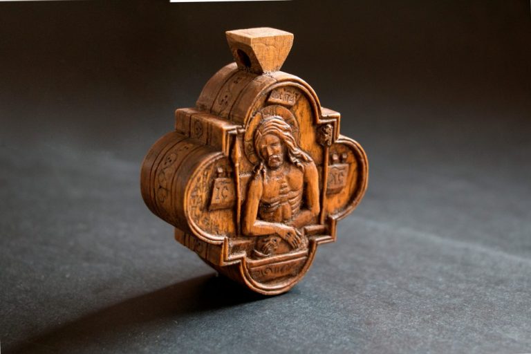 Wood carved objects for liturgical use